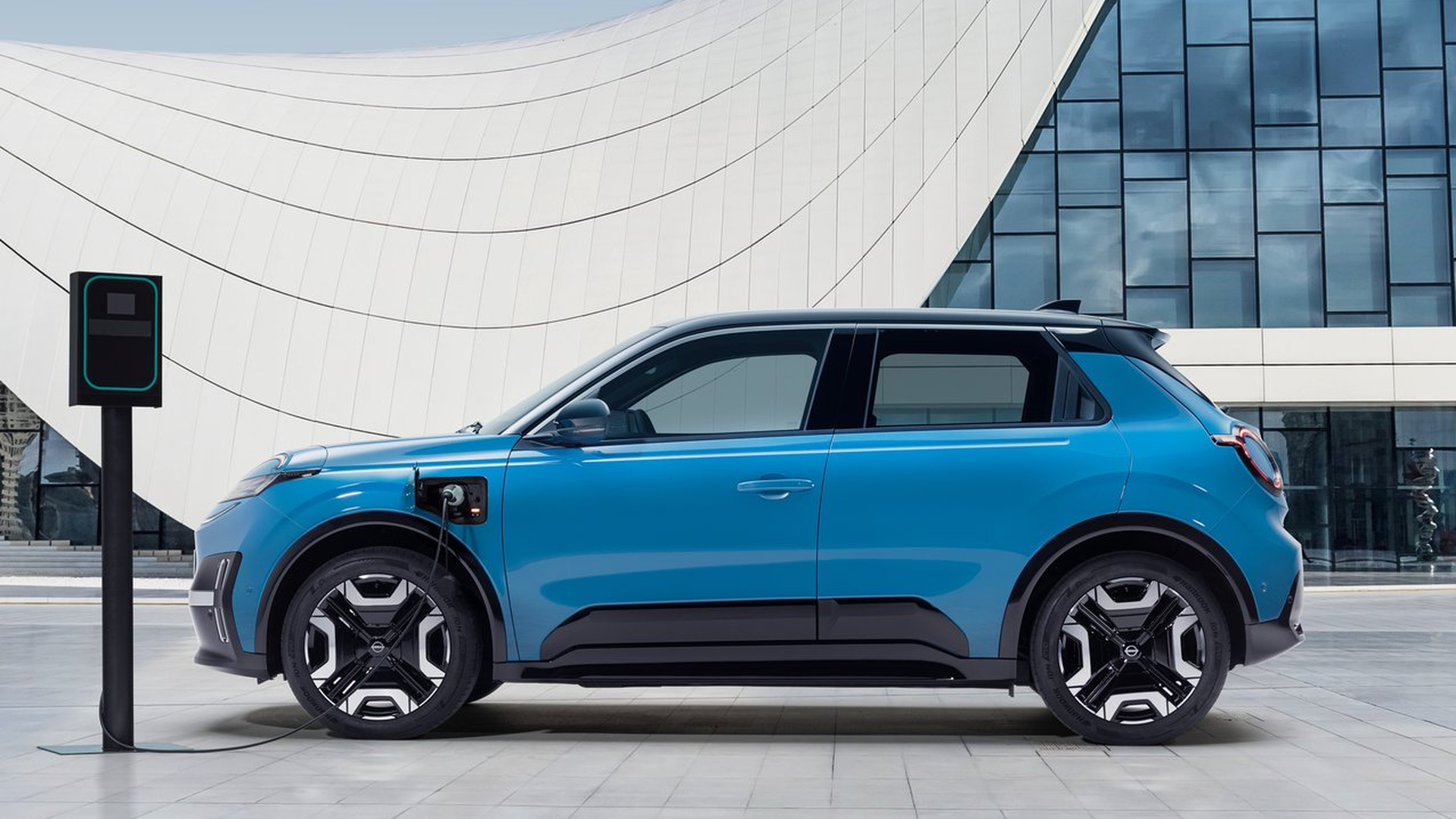 Nissan Micra elettrica: scheda tecnica, prezzi e data di lancio