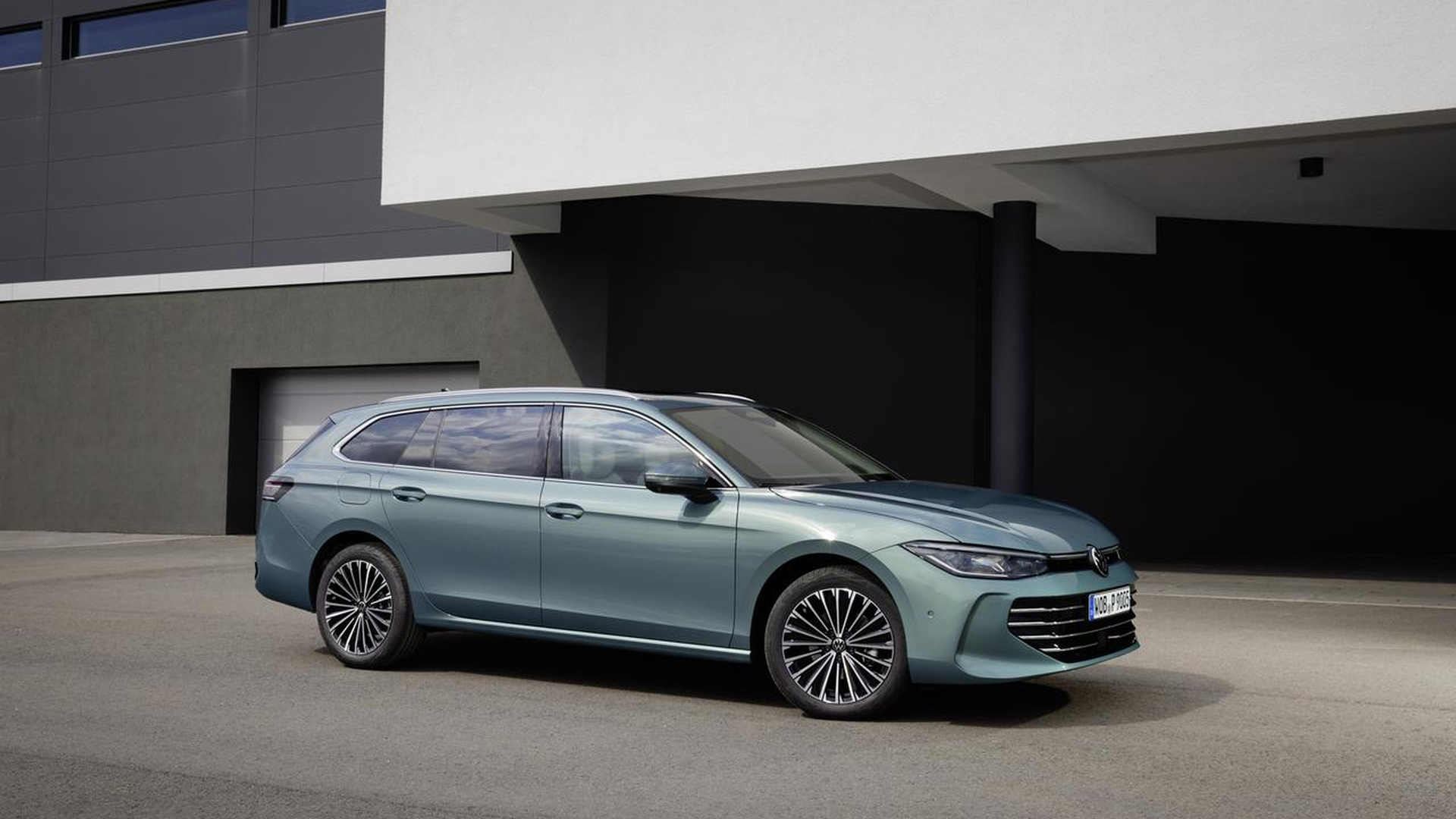Volkswagen Passat 2024: una rivoluzione nel segmento delle station ...