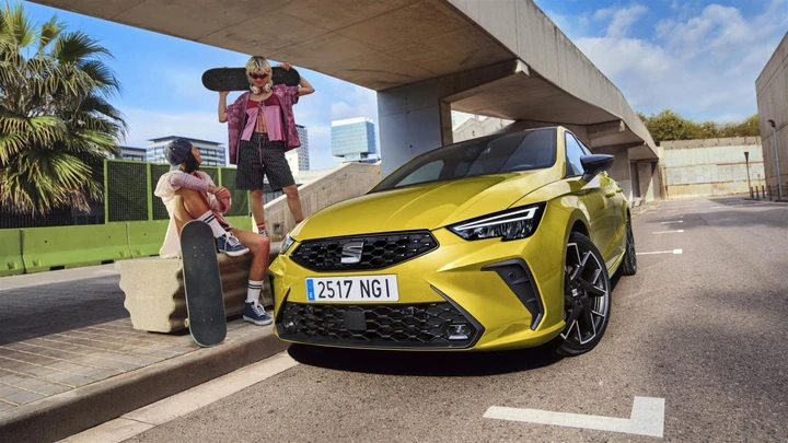 Seat Ibiza e Arona 2026: nuovi colori, dotazioni e FR Pack - Motori.it