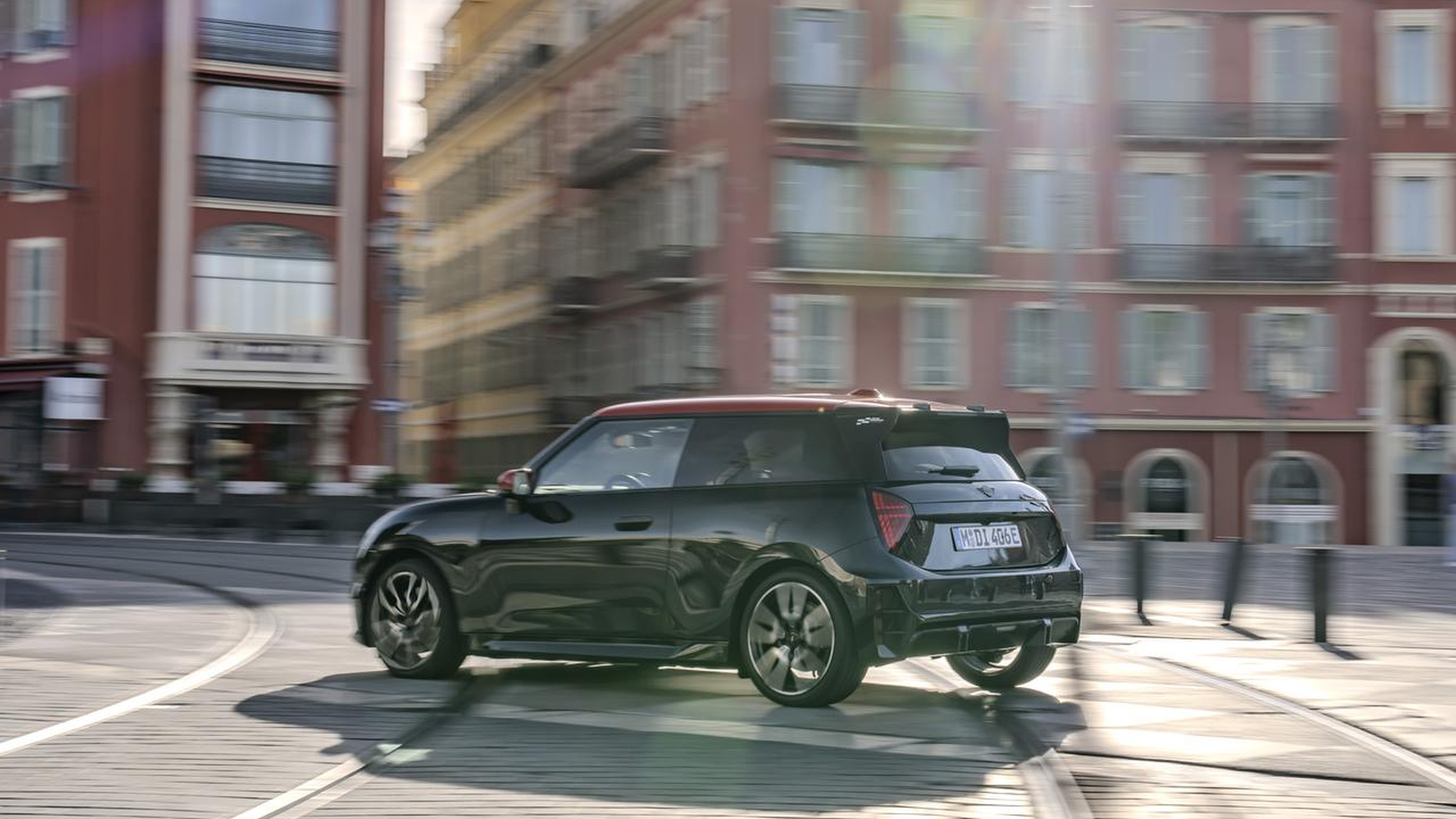 Mini Cooper SE JCW: debutta la nuova sportiva 100% elettrica [FOTO ...