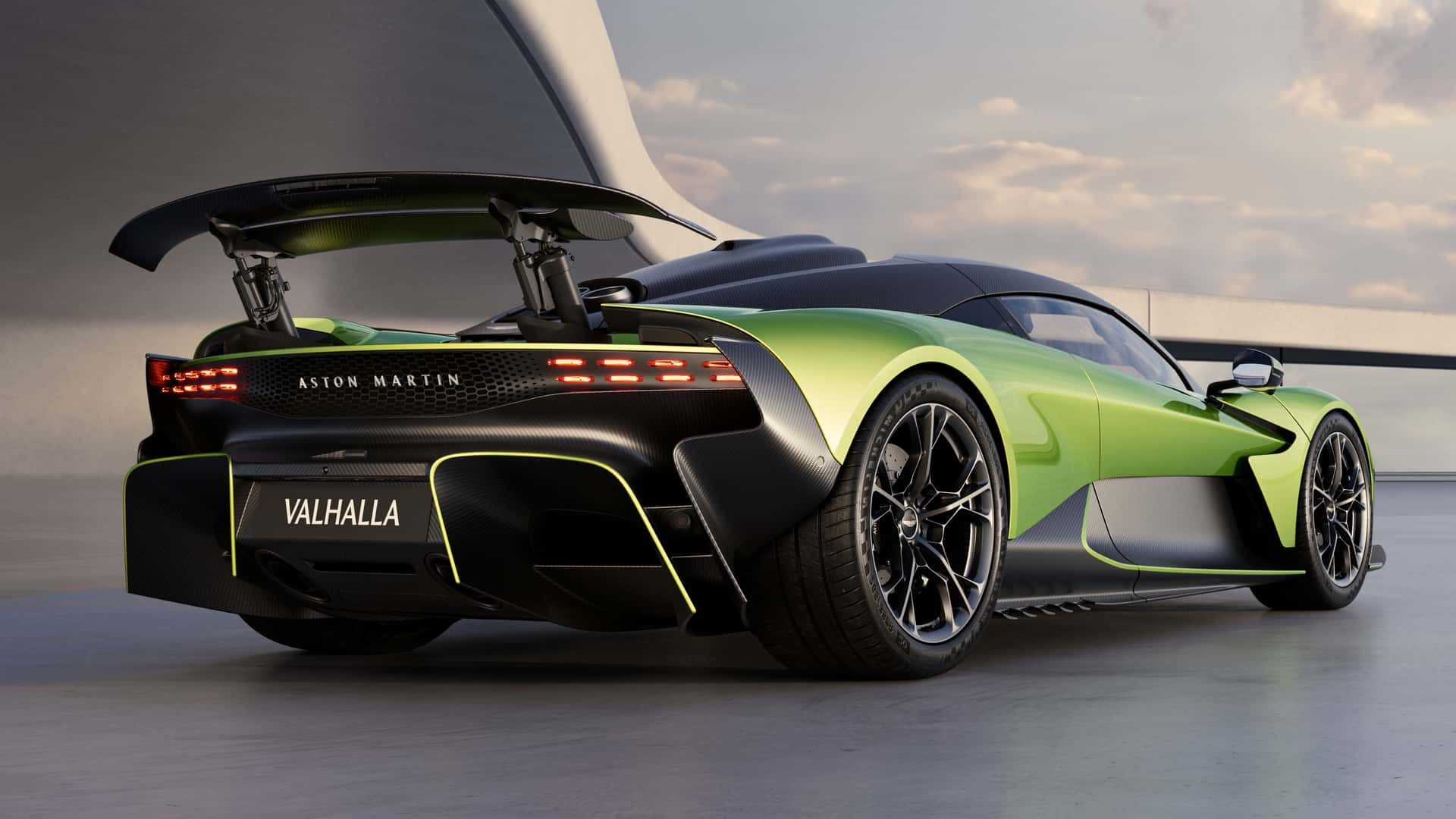 Aston Martin Valhalla: supercar ibrida plug-in, innovazione e lusso ...