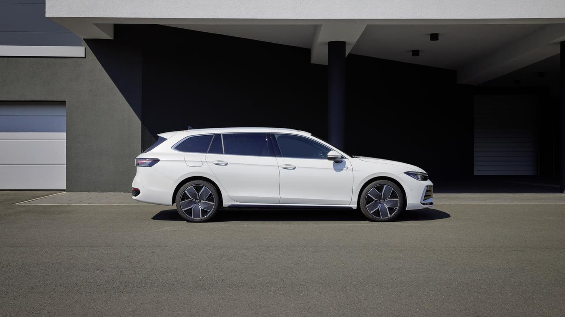 Volkswagen Passat 2024: una rivoluzione nel segmento delle station ...