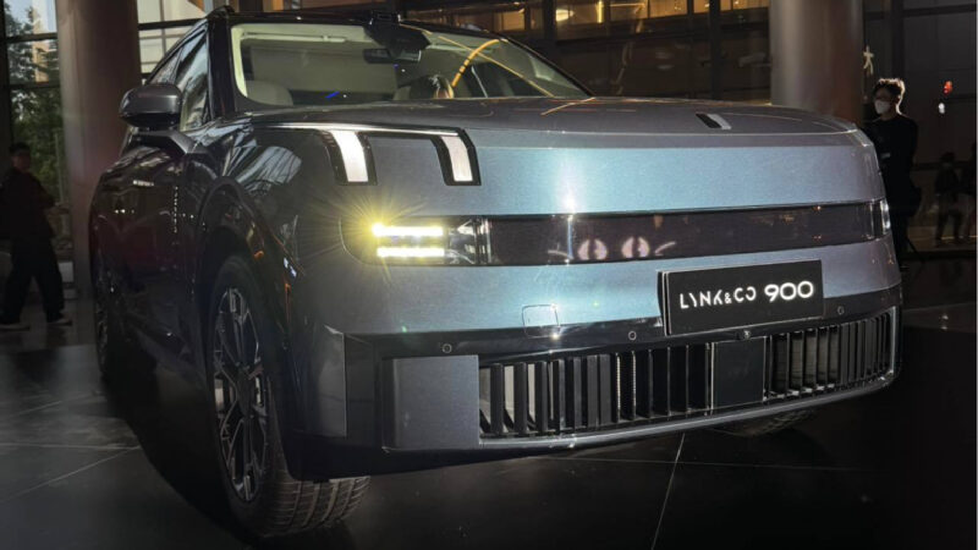 Lynk & Co 900: il SUV ibrido plug-in, ridefinisce il lusso con 700 CV