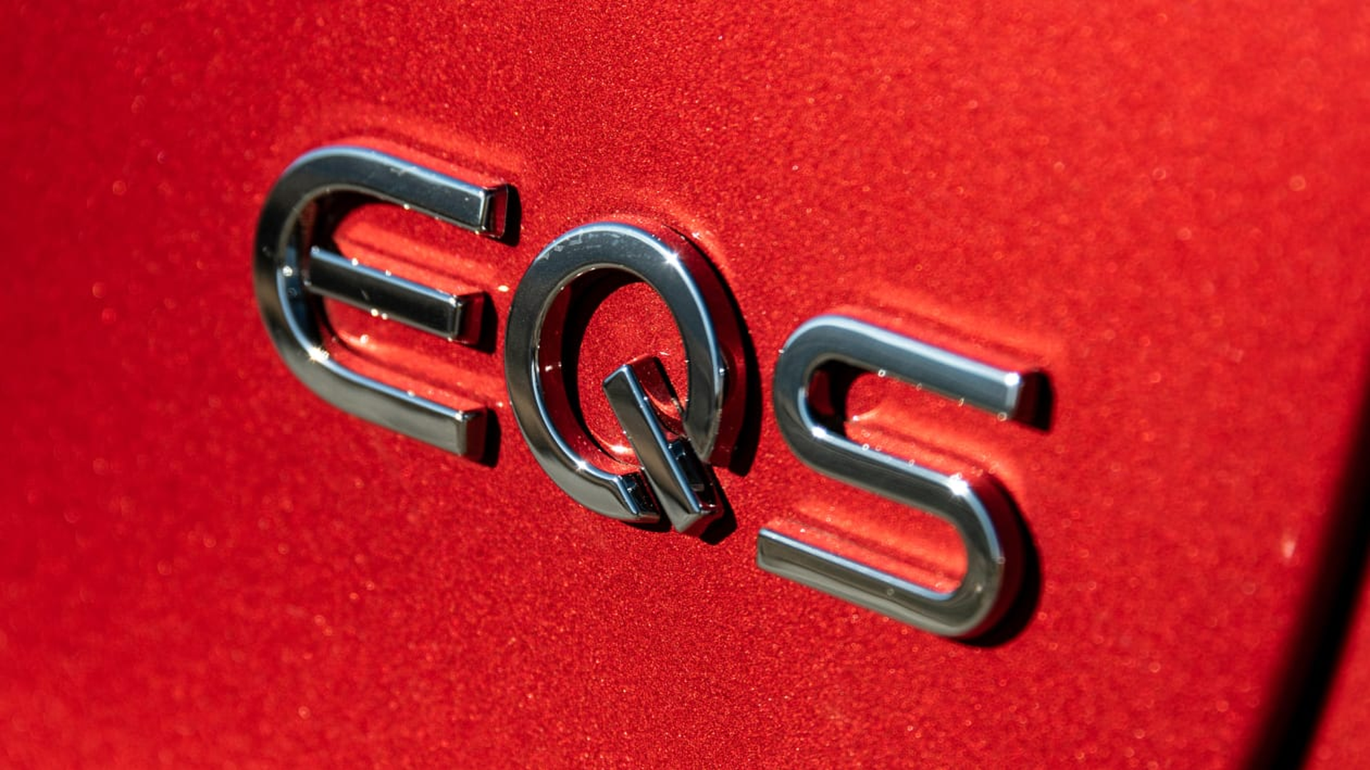 Sigla EQ: Mercedes cambia strategia, addio al brand elettrico