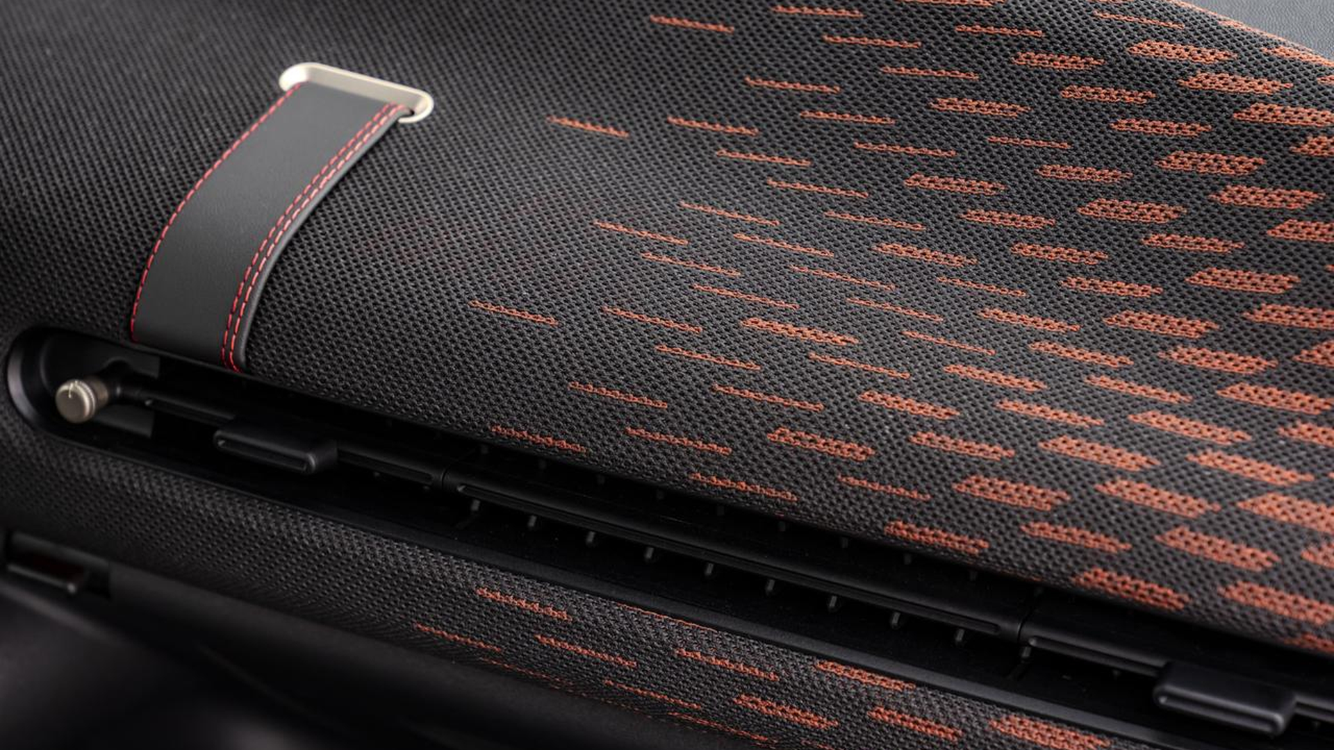 Mini Cooper SE JCW: debutta la nuova sportiva 100% elettrica [FOTO ...