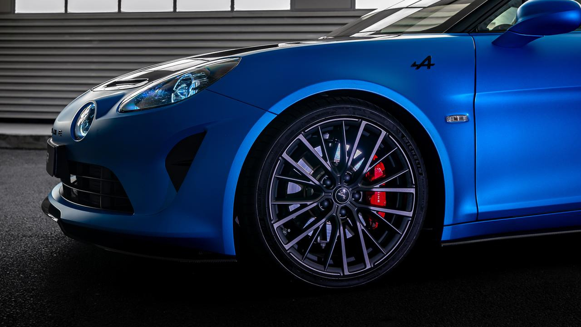 Alpine A110 2024: la sportiva si aggiorna con l’arrivo del nuovo model ...
